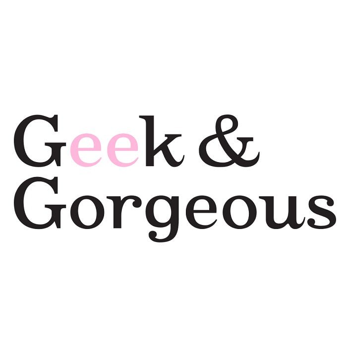 Geek & Gorgeous – skinseen.ro